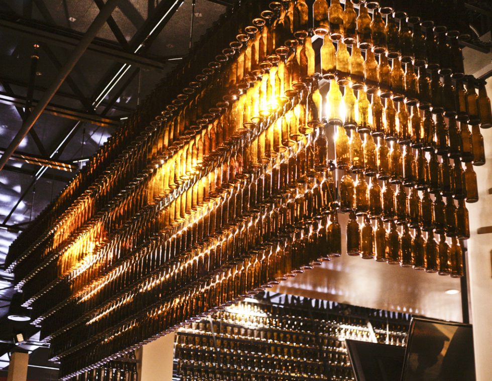 Transform Your Space: 10 Stunning Japanese Restaurant Interior Design ...